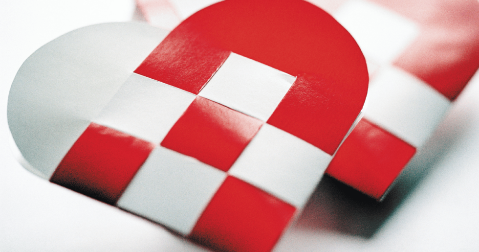 How to Fold a Paper Heart – Free Danish Xmas Craft Guide